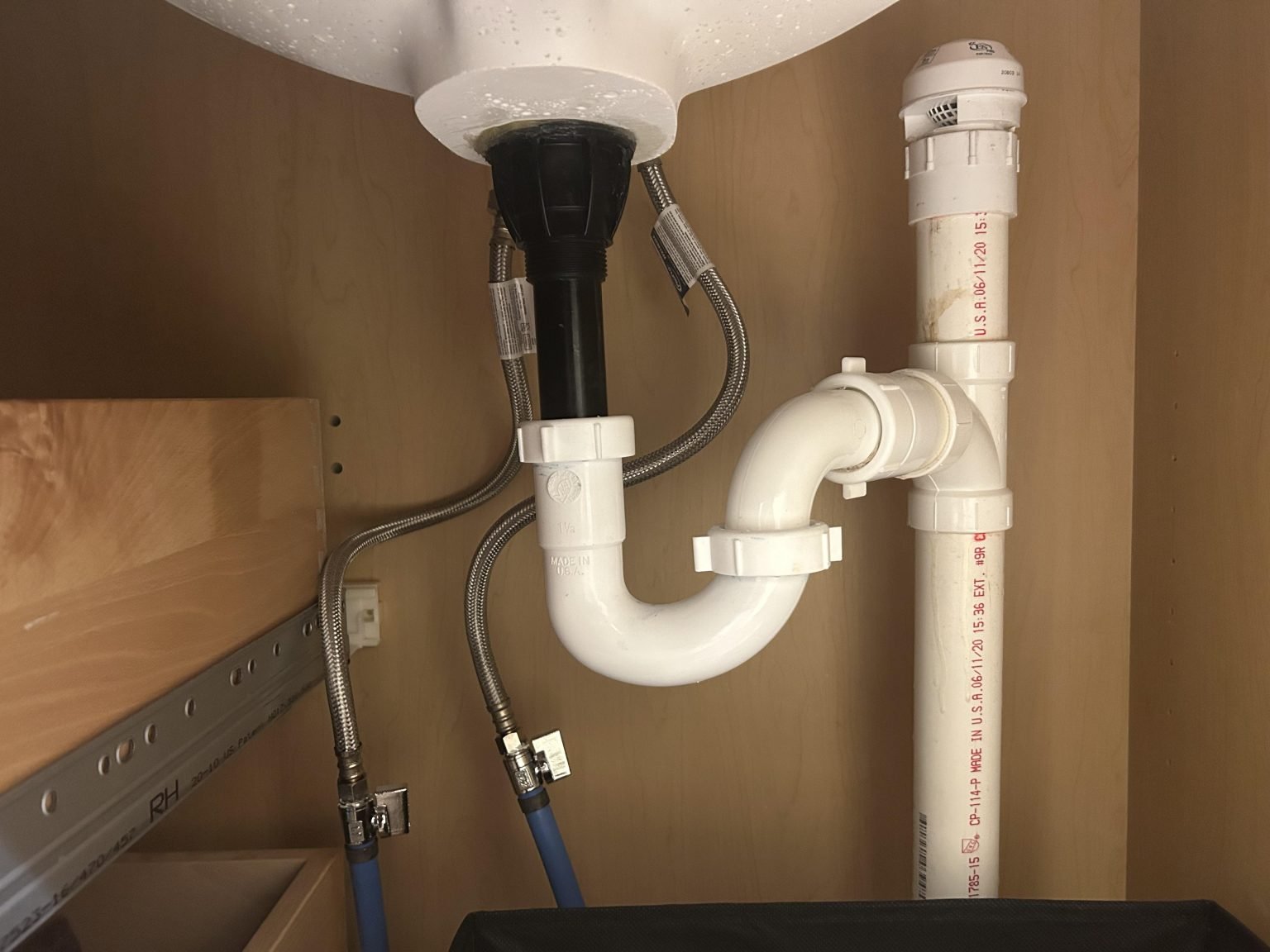 Bad Smell under Kitchen Sink: Easy Fixes to Eliminate Odors Fast ...