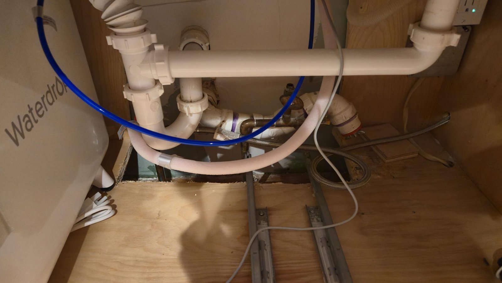 How to Replace Pipes under Kitchen Sink: DIY Guide - KitchenBucks